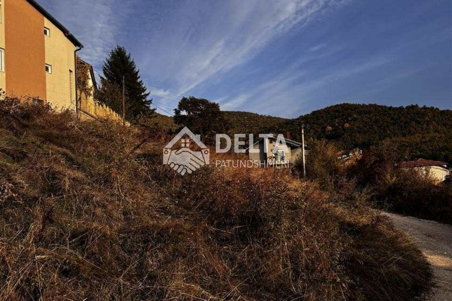 Parcela në shitje në lagjen Sofali - Delta Patundshmëri
